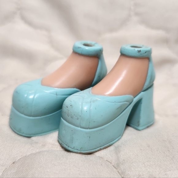 Bratz | Toys | Bratz Doll Cloe St First Edition Baby Blue Platform ...